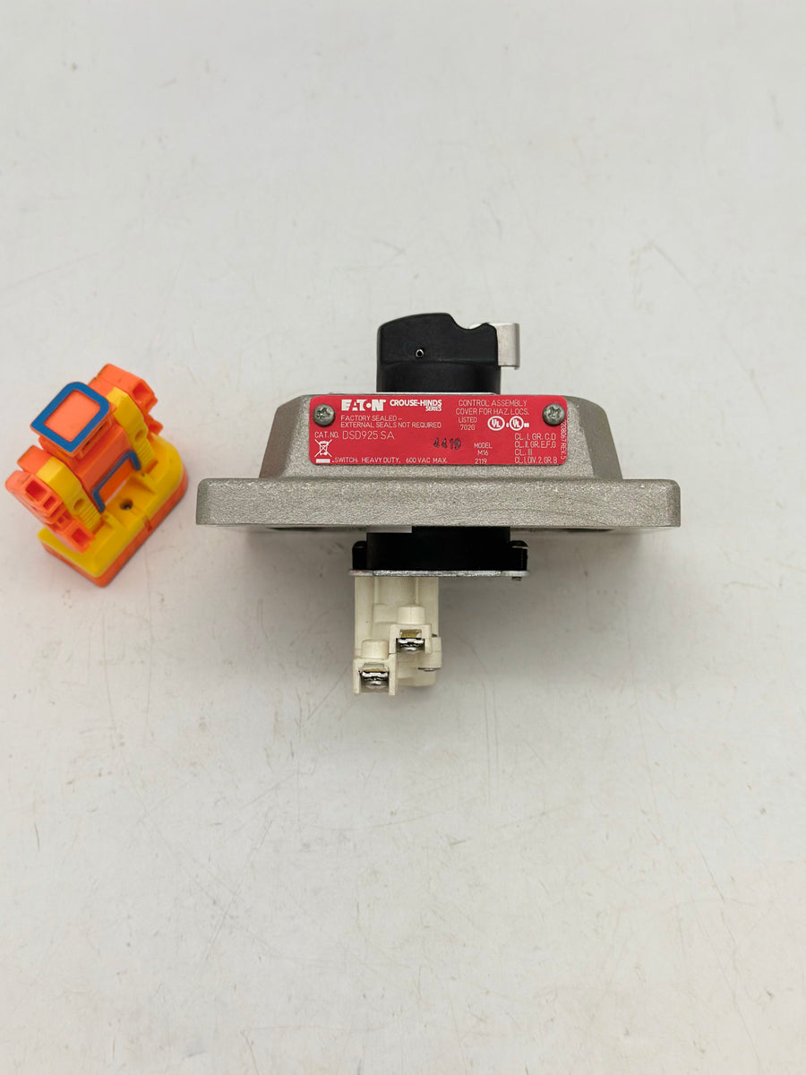 Eaton Crouse-Hinds DSD925-SA Expl. Proof Front Op. Selector Switch (Us – Gulf Asset Recovery
