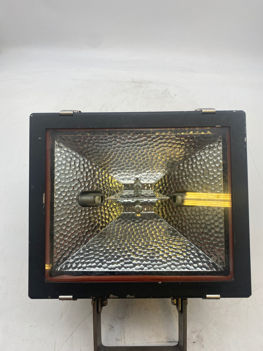 Pauluhn QS1605 Marine Floodlight 120VAC 500W (Used) – Gulf Asset Recovery
