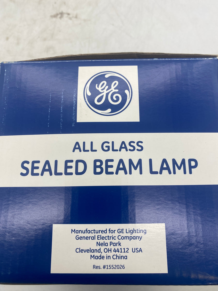 Pacific (x6) 300PAR/MFL GE (x1) 300PAR56/WFL 300W Bulbs *Lot of (7) Bu ...