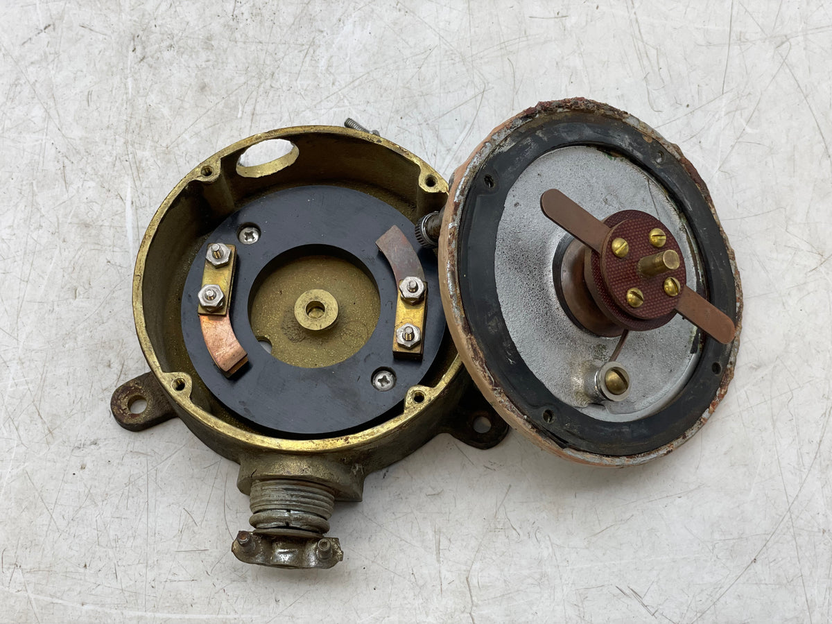 Henschel 60-017 General Alarm Switch, Bronze (Used) – Gulf Asset Recovery