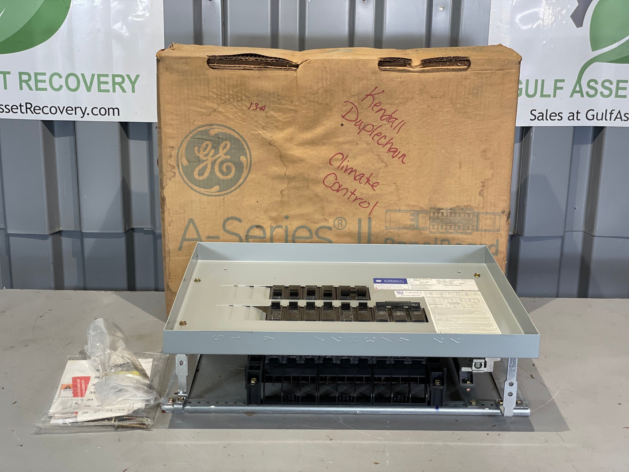 GE AQF3121ATX AXB7 A-Series II Panelboard Interior, 125A 208Y/120V 3Ph ...
