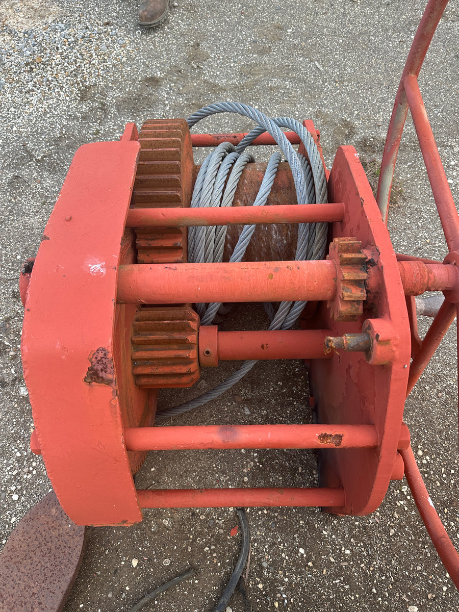 Hand Wheel Mooring Winch (Used) – Gulf Asset Recovery