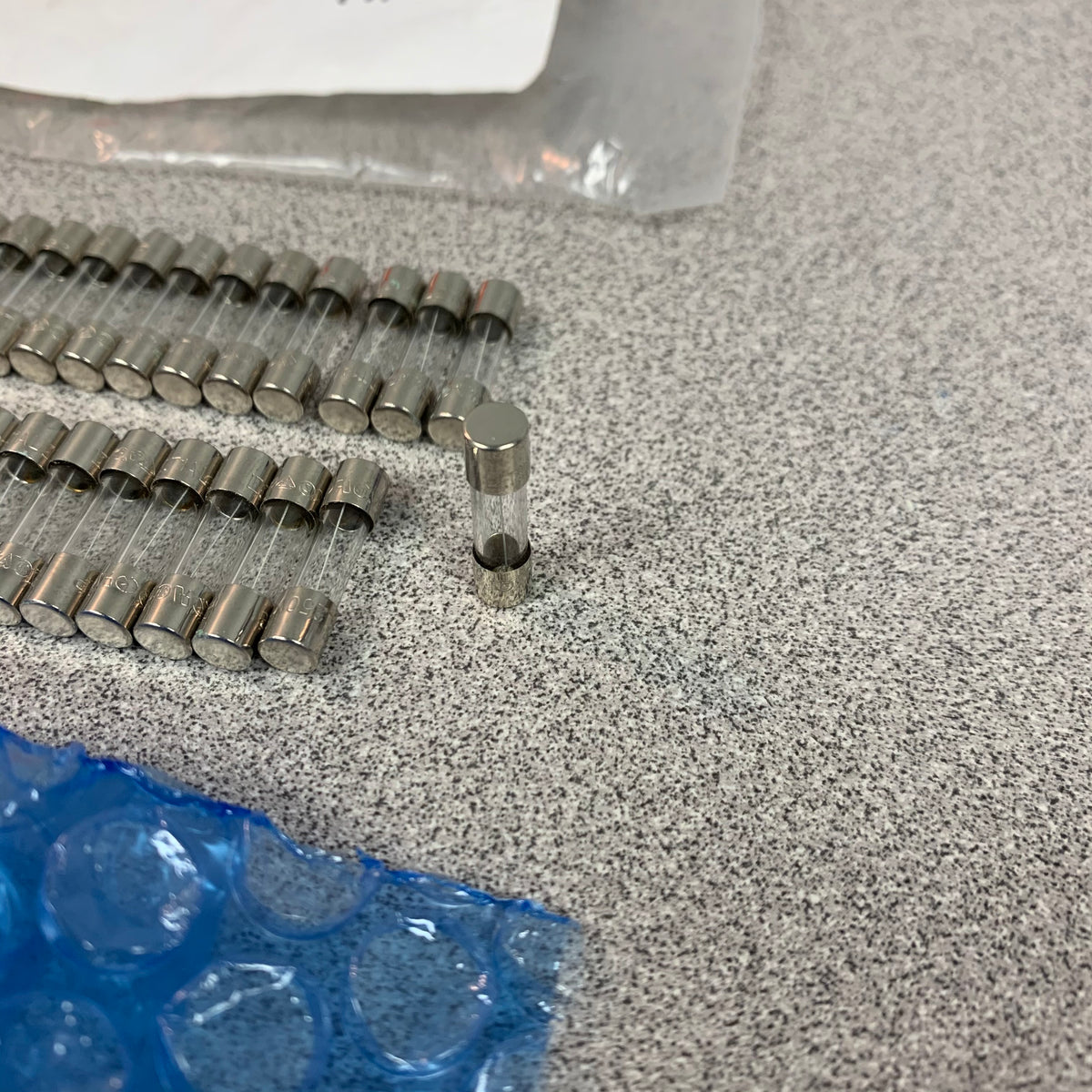 Littelfuse T1AL250V Slow-Blow Glass Fuse, 1A, 250V, *Lot of (50) Fuses ...