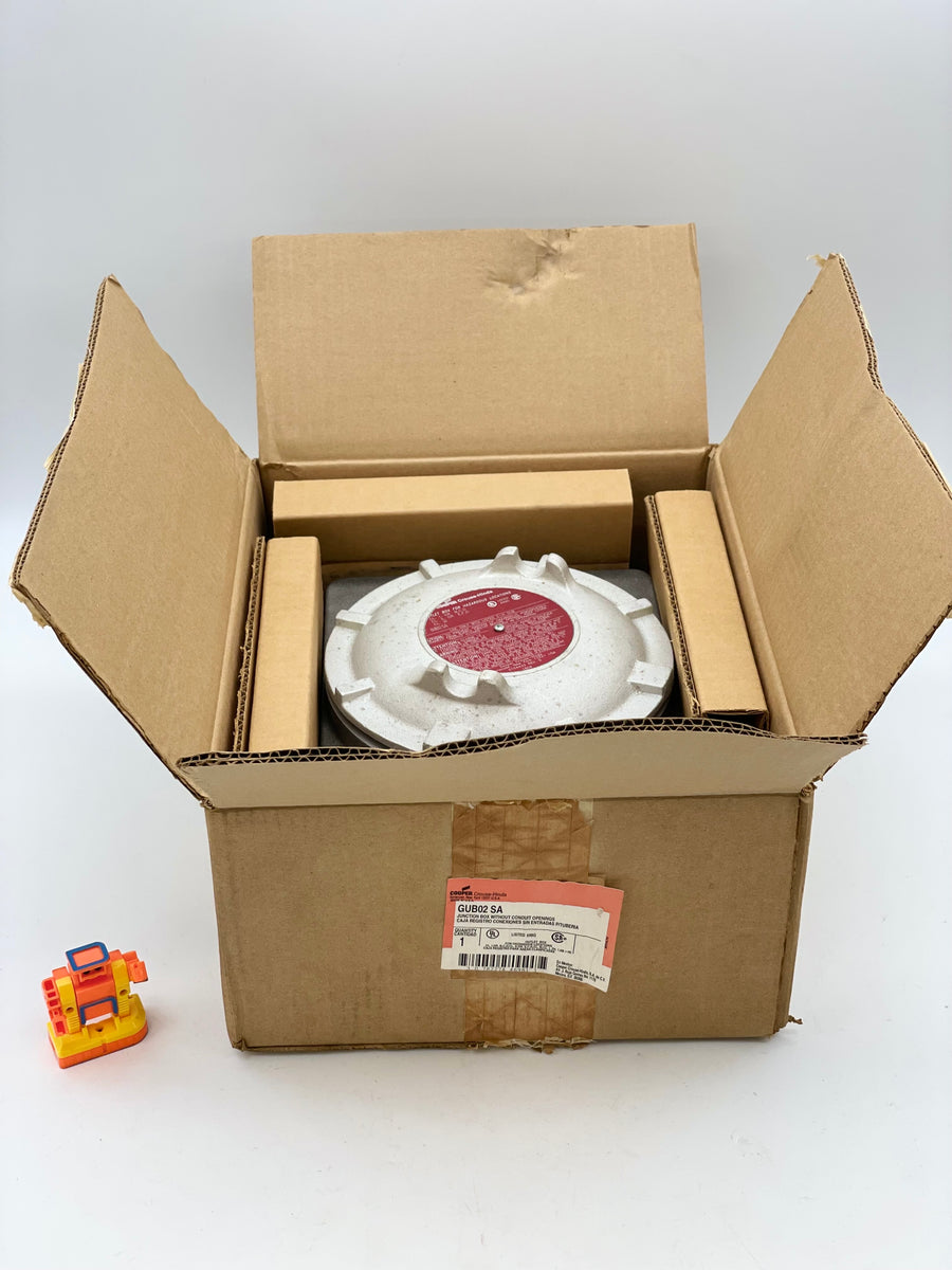 Cooper Crouse-Hinds GUB02-SA Junction Box w/o Conduit Openings (New ...